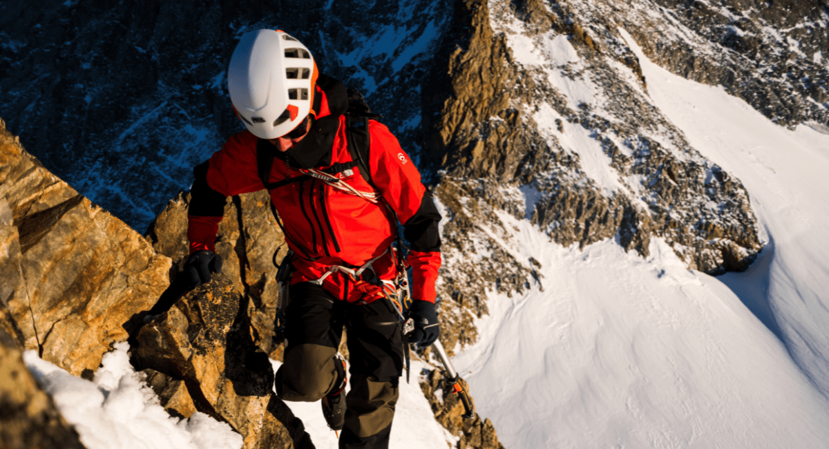 Checklist équipement : course d'alpinisme avec un guide | Hardloop Magazine